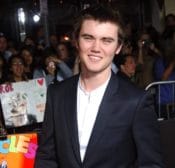Cameron Bright Actor Biography, Wiki, Girlfriend, Net Worth, Movies List