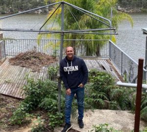 Larry Emdur Biography, Wife, Marriage, Wiki, Kids, Age, Height, Net Worth