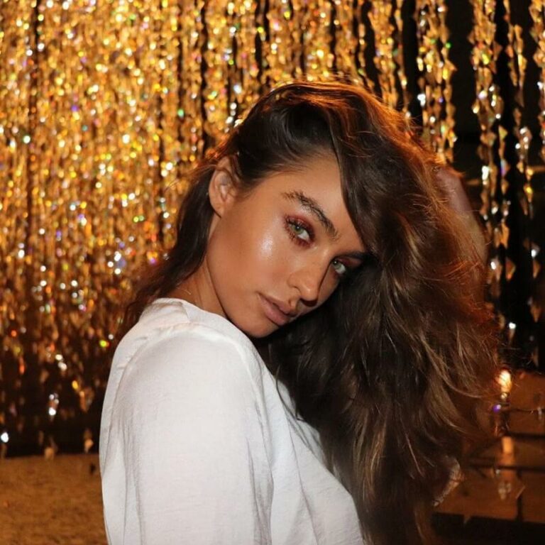 Sommer Ray Biography, Wiki, Boyfriend, Age, Height, Net Worth
