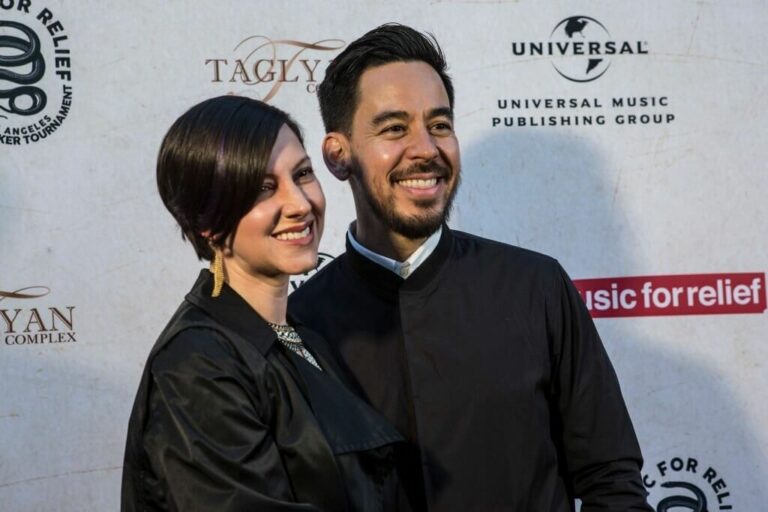 Anna Hillinger Biography, Wiki, Age, Height, Net Worth, Author Career