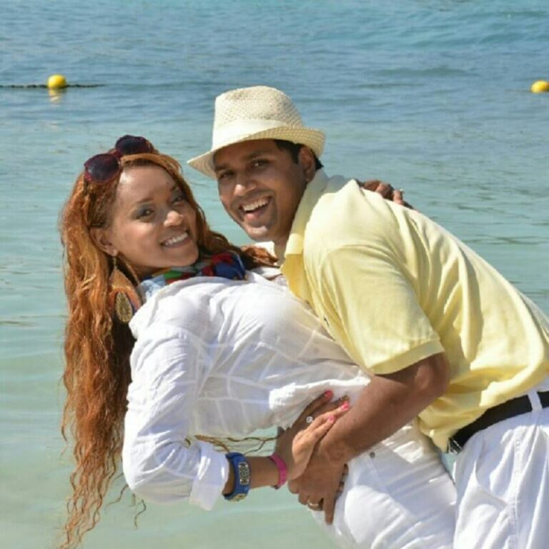 Aydin Huq Bio, Age, Net Worth, Wife, Parents, Doctor Career