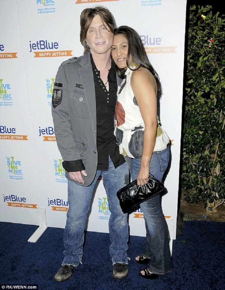 Who is John Rzeznik's wife Melina Gallo? Biography, Wiki, Age, Career