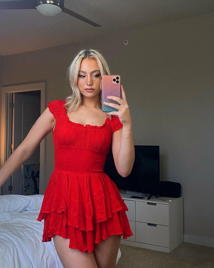 Riley Hubatka Age, Height, Parents, Siblings, Boyfriend, Wiki