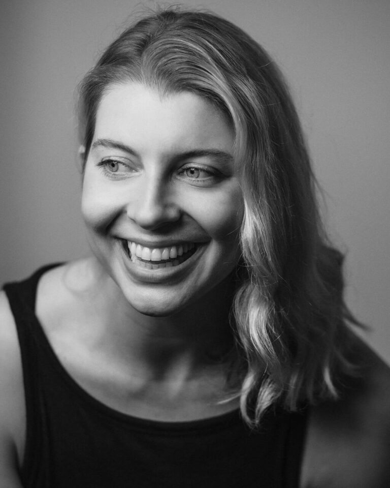 How Tall is Kate Kennedy Halo?