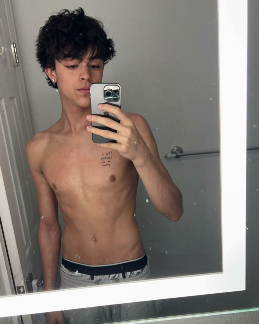 Alessio Scalzotto Bio, Wiki, Age, Net Worth, Girlfriend