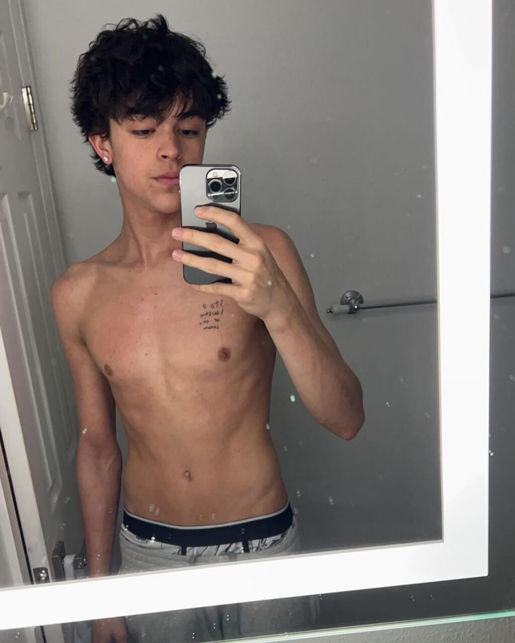 Alessio Scalzotto Bio, Wiki, Age, Net Worth, Girlfriend Alessio Scalzotto Bio, Wiki, Age, Net Worth, Girlfriend