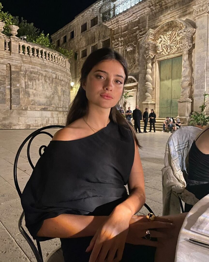 Blanca Soler Biography, Wiki, Age, Net Worth, Family, Boyfriend