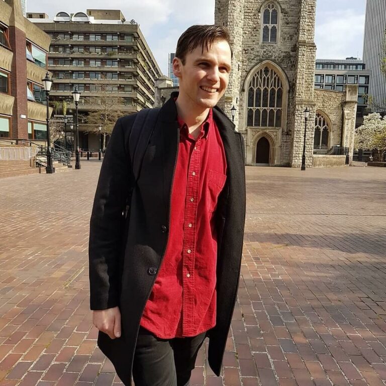 Eanna Hardwicke Biography, Wiki, Age, Height, Net Worth, Girlfriend