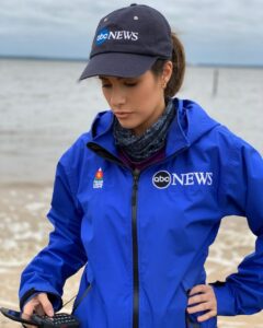 Elwyn Lopez Bio, Age, Height, Husband, Sister, Net Worth