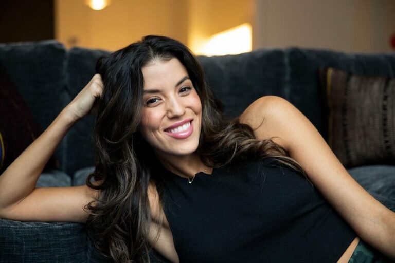 Hannah Corbin Age, Height, Net Worth, Husband, Facts