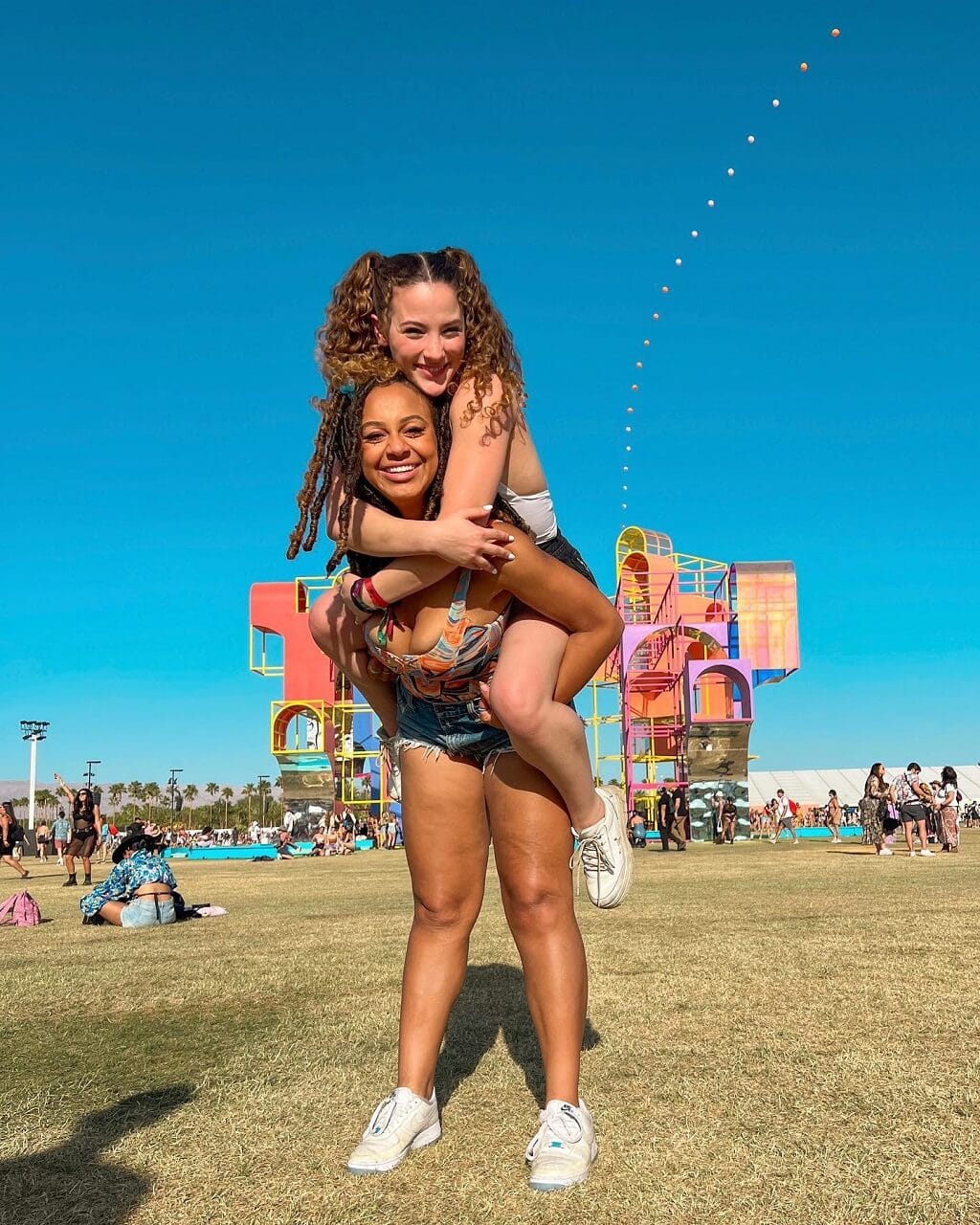 Sofie Dossi Biography, Wiki, Age, Height, Brother, Net Worth