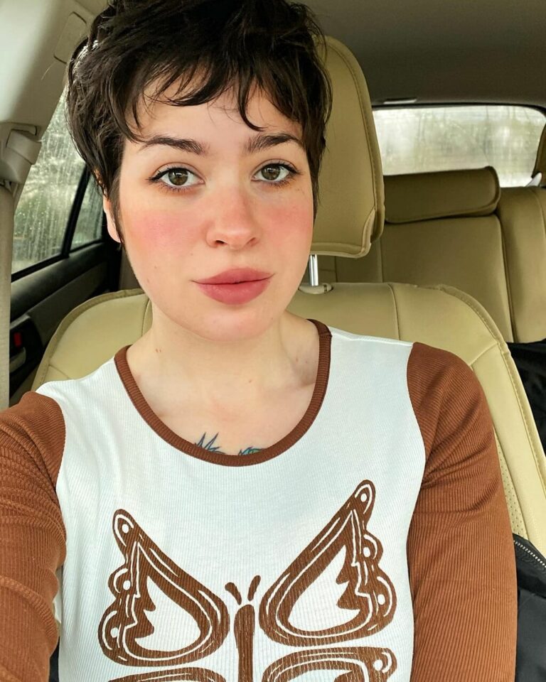 Anisa Jomha Biography, Age, Height, Net Worth, Husband, Ethnicity