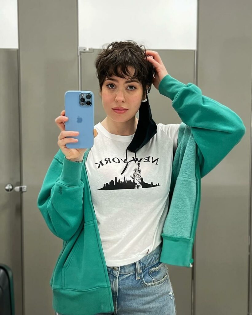 Anisa Jomha Biography, Age, Height, Net Worth, Husband, Ethnicity