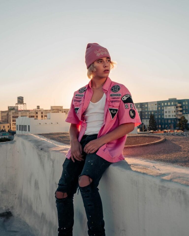 Gavin Magnus Bio, Age, Height, Net Worth, Family, Girlfriend