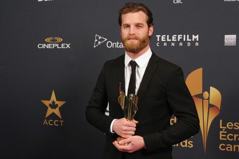 Jared Keeso Biography, Age, Height, Net Worth, Wife, Wiki