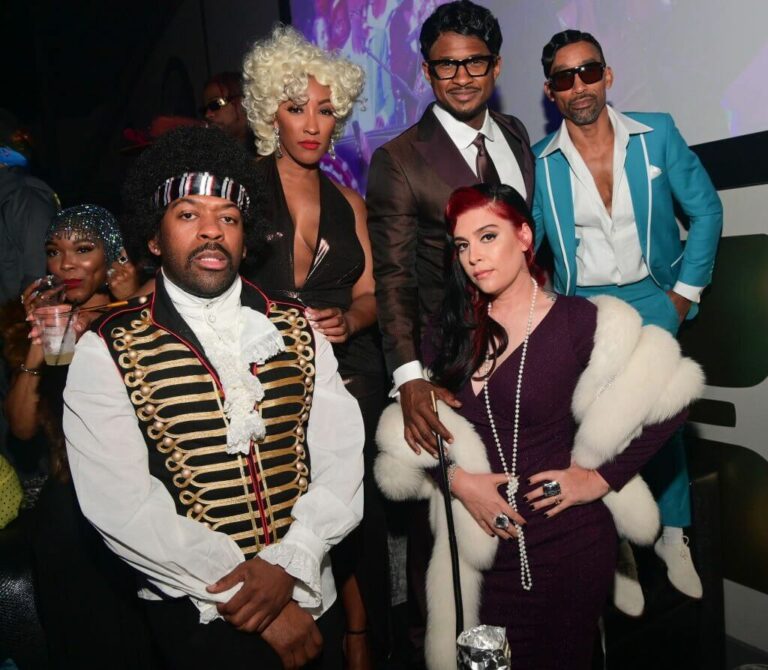 Jenn Goicoechea Biography, Age, Net Worth, Child, Parents