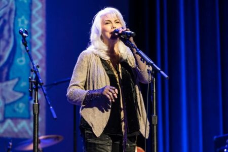 Emmylou Harris Biography, Age, Height, Husband, Kids, Net Worth