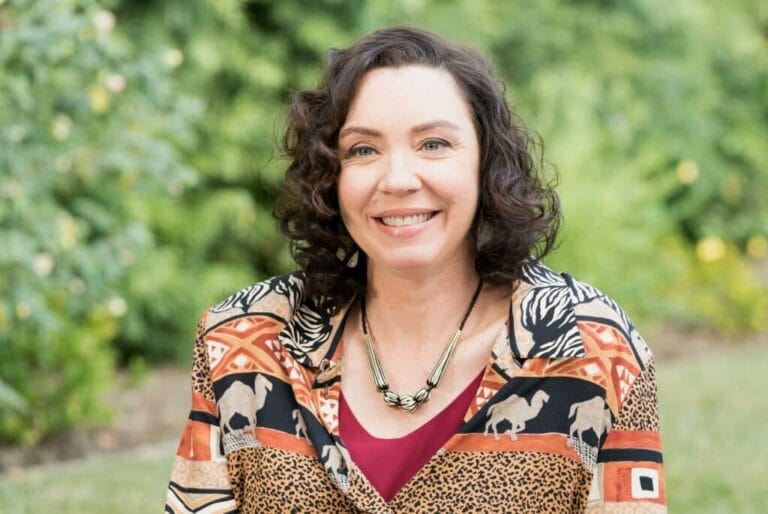 Stephanie Courtney Biography, Age, Net Worth, Husband