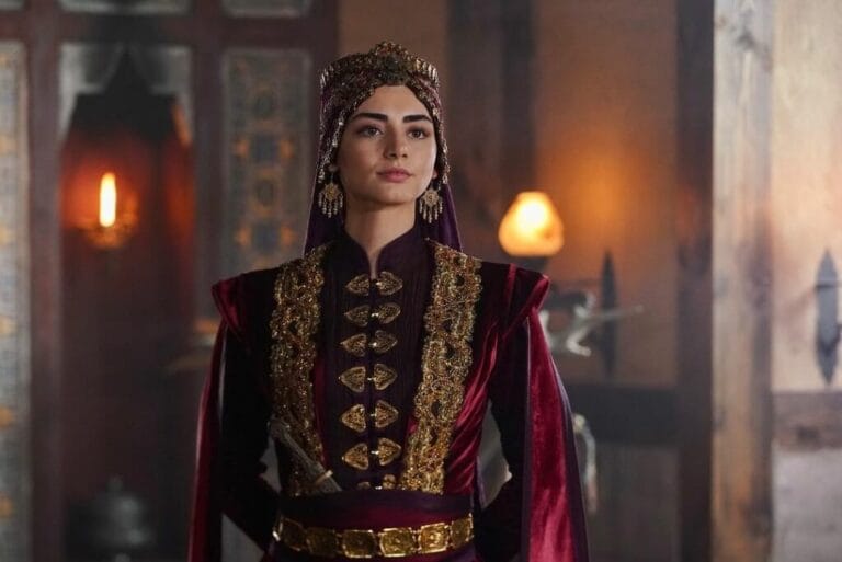 Ozge Torer Biography, Age, Height, Family, Net Worth, Husband Name