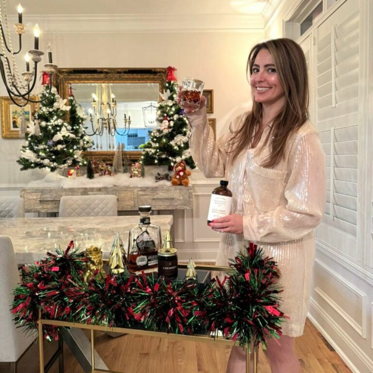 Francine Maric Net Worth, Age, Husband, Height, Parents, Bio