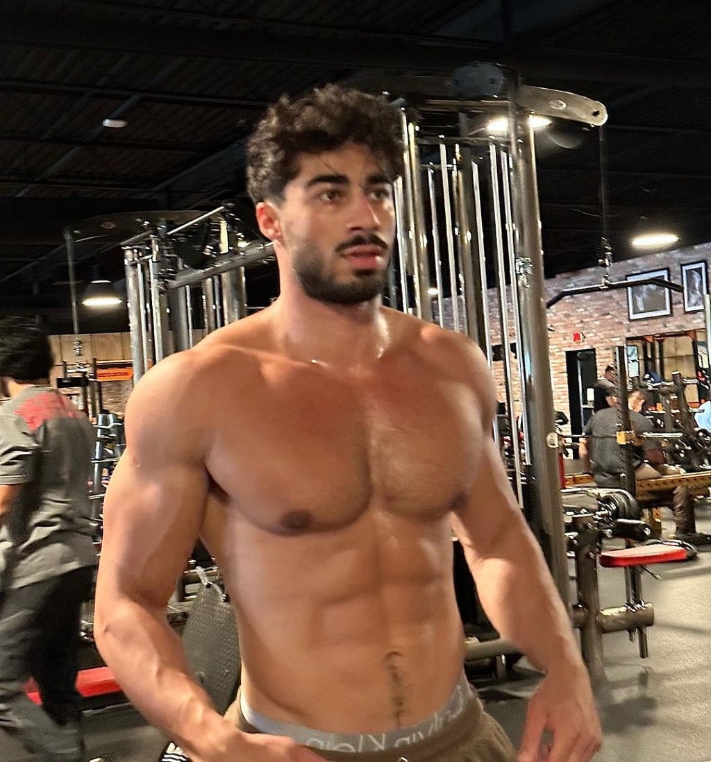 Mo Saffari Biography, Age, Height, Net Worth, Girlfriend, Wiki