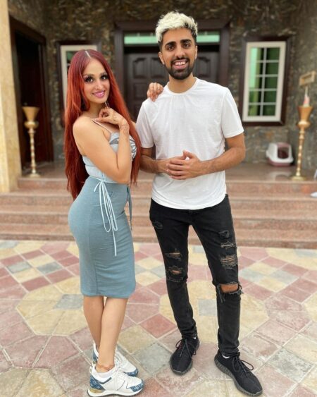 Mo Vlogs Biography, Relationship, Net Worth, Parents, Age, Height