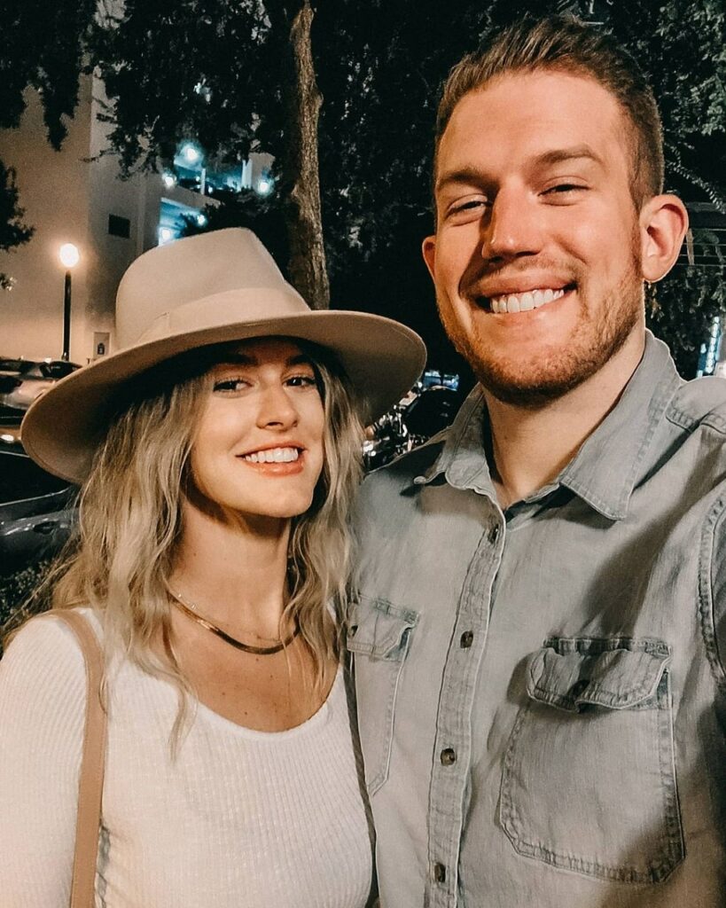 Sara Gerber Biography, Age, Height, Net Worth, Husband, Wiki