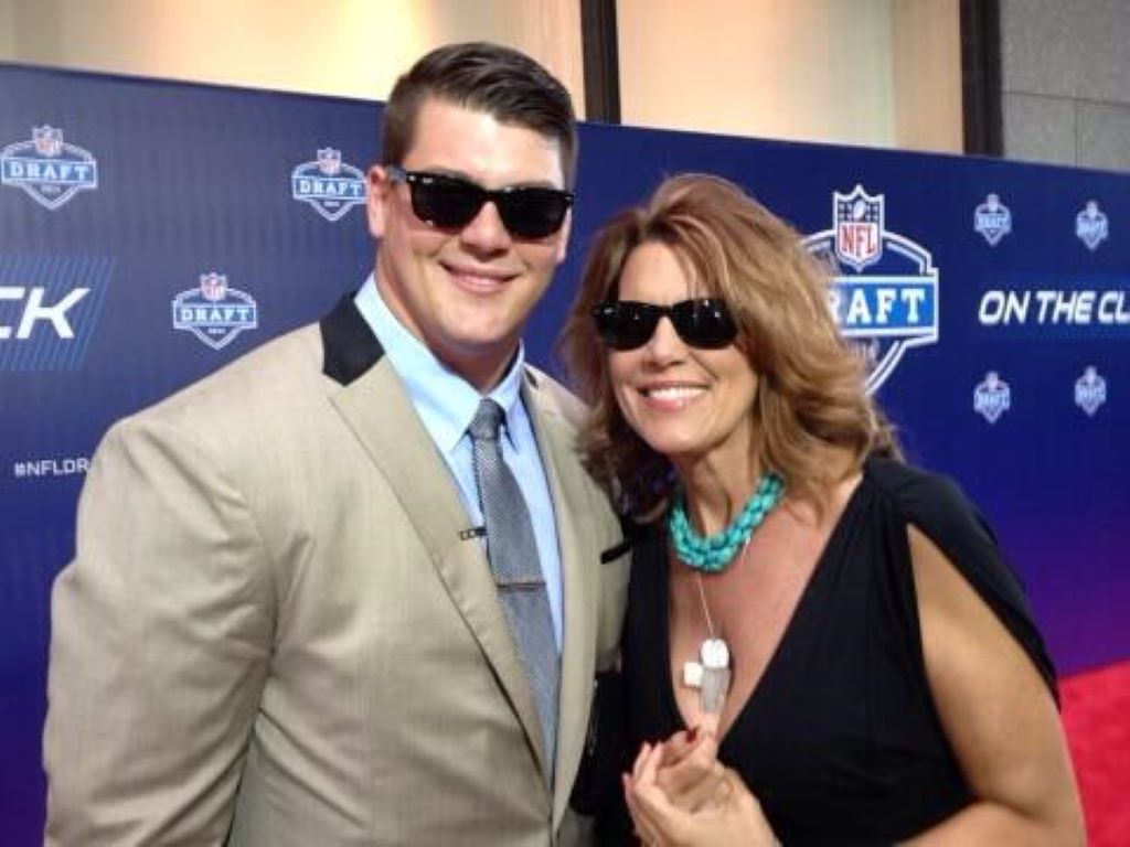 Taylor Lewan Mom, Wife, Net Worth, Age, Height, Career, Bio