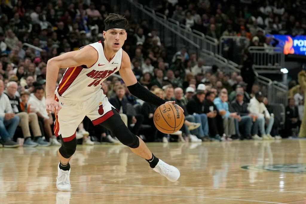 Tyler Herro Biography, Net Worth, Age, Height, Wife, Brother, Wiki Tyler Herro Biography, Net Worth, Age, Height, Wife, Brother, Wiki