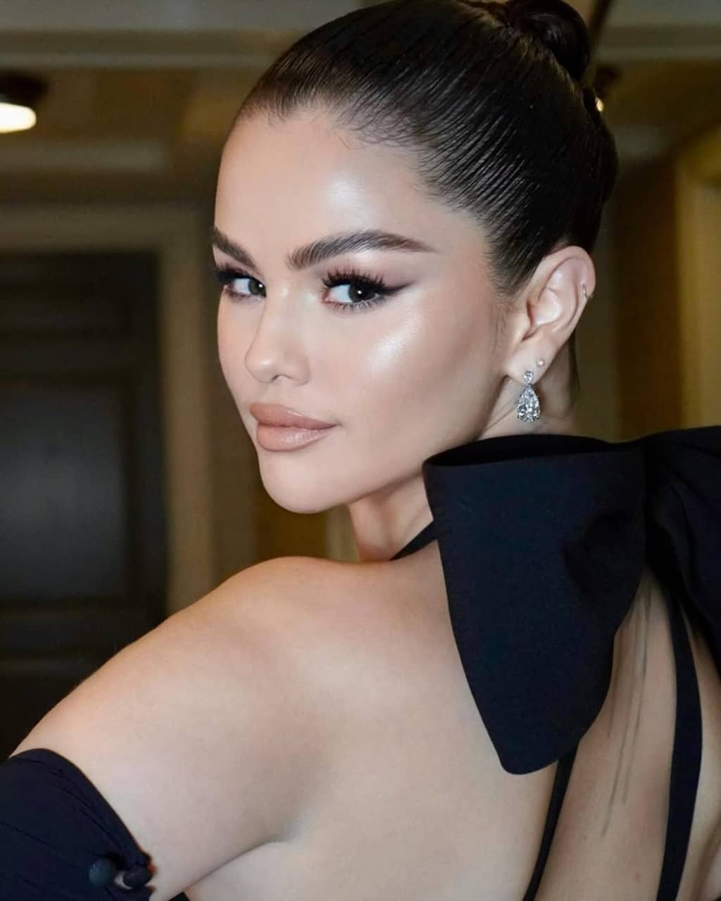 Selena Gomez's Summer Mocha Pink Nails: The Ultimate 2025 Trend